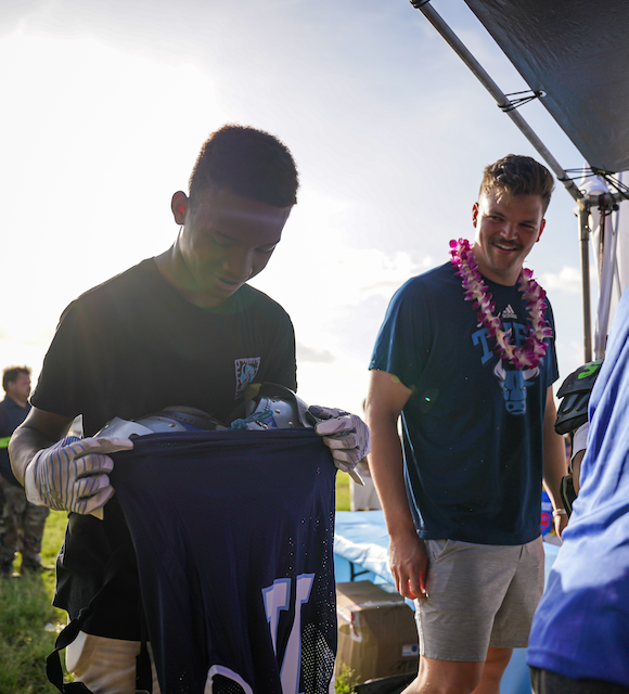 PHOTOS: TUFF Donates New Uniforms to Westside Titans – ESPN Honolulu