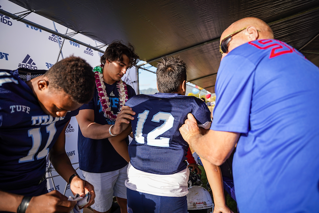 PHOTOS: TUFF Donates New Uniforms to Westside Titans | ESPN Honolulu