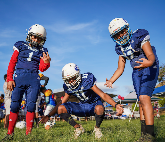 PHOTOS: TUFF Donates New Uniforms to Westside Titans – ESPN Honolulu